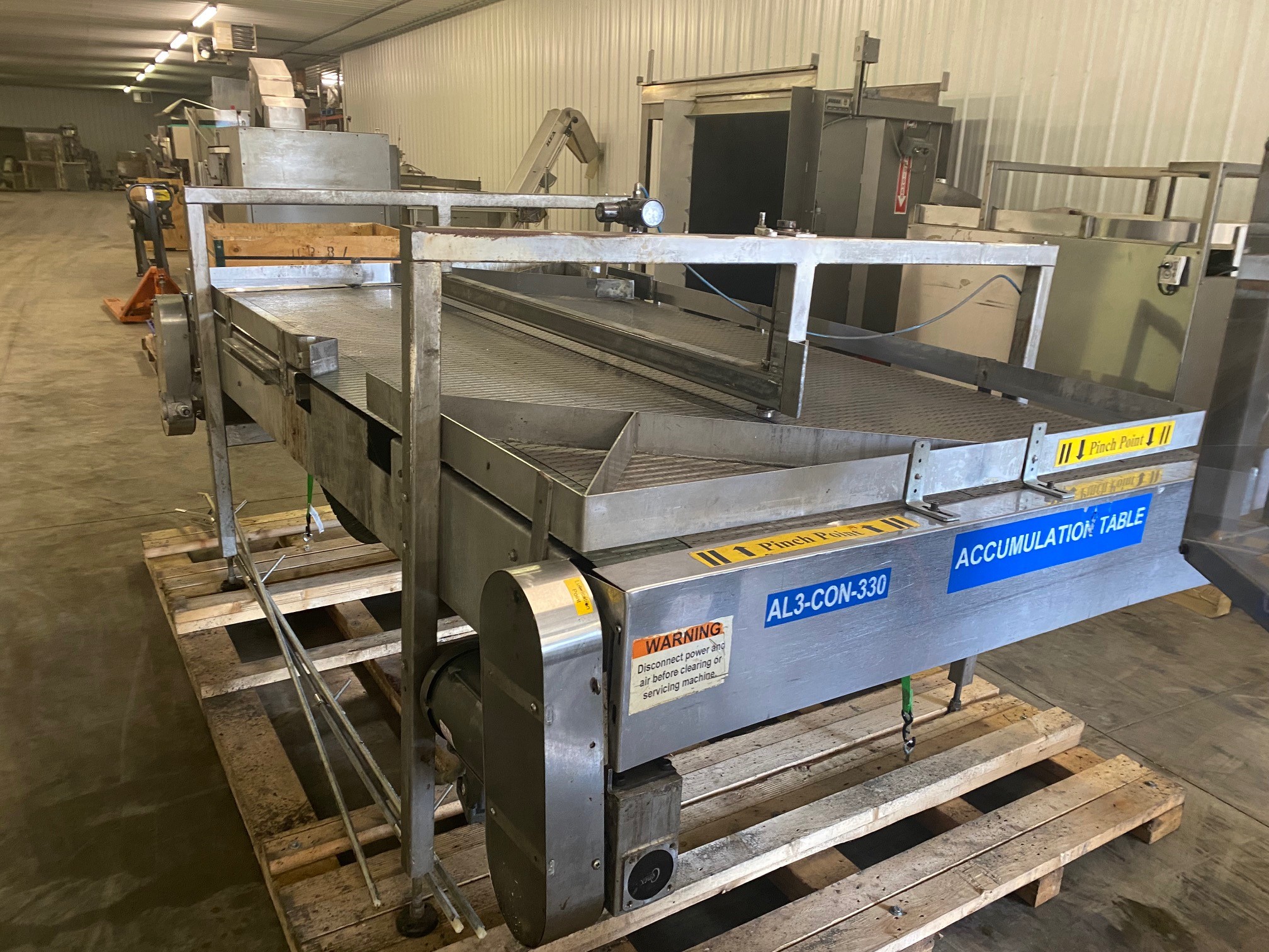 5x10' Accumulating Table